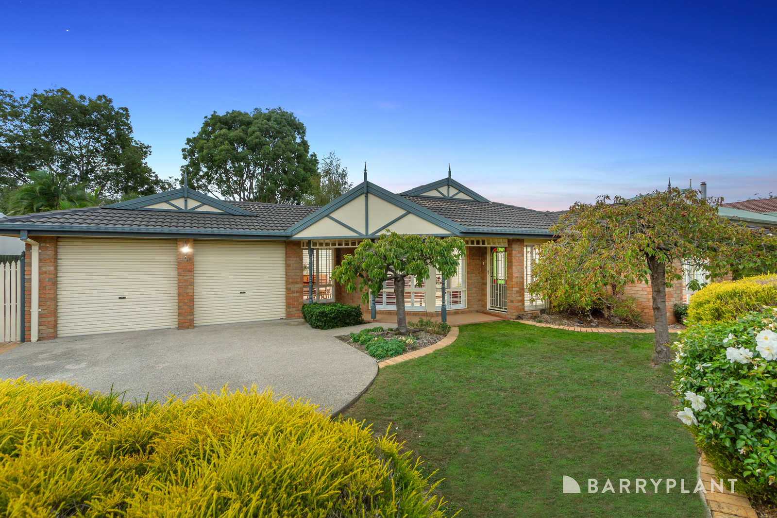 7 Sheridan Close, Kilsyth South, VIC 3137 - Sold