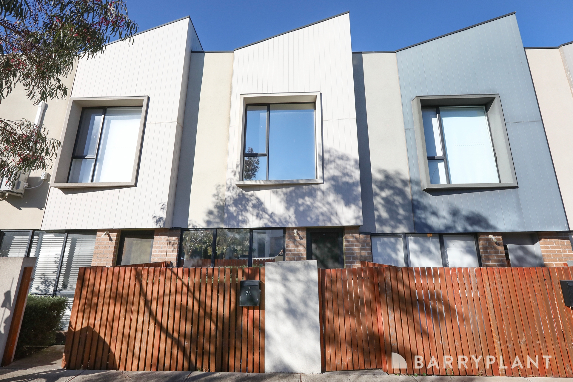 76 Queen Circuit, Sunshine, VIC 3020 - Leased