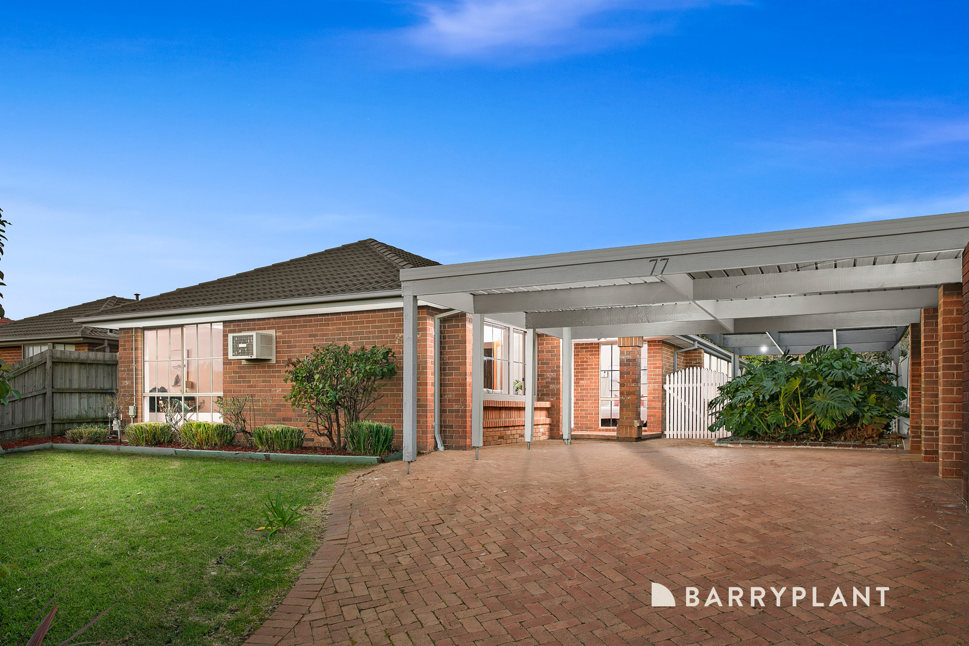 77 Thompson Circuit, Mill Park, VIC 3082 - Sold