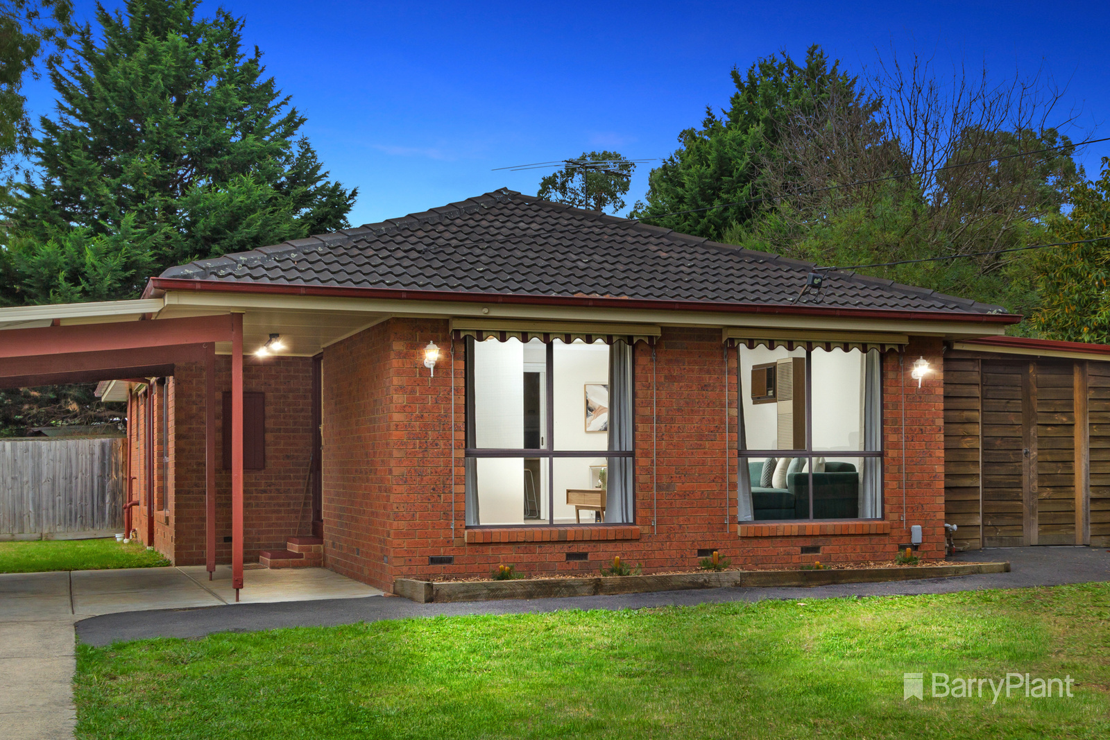 8 Strathmiglo Court, Bayswater North, VIC 3153 - Sold