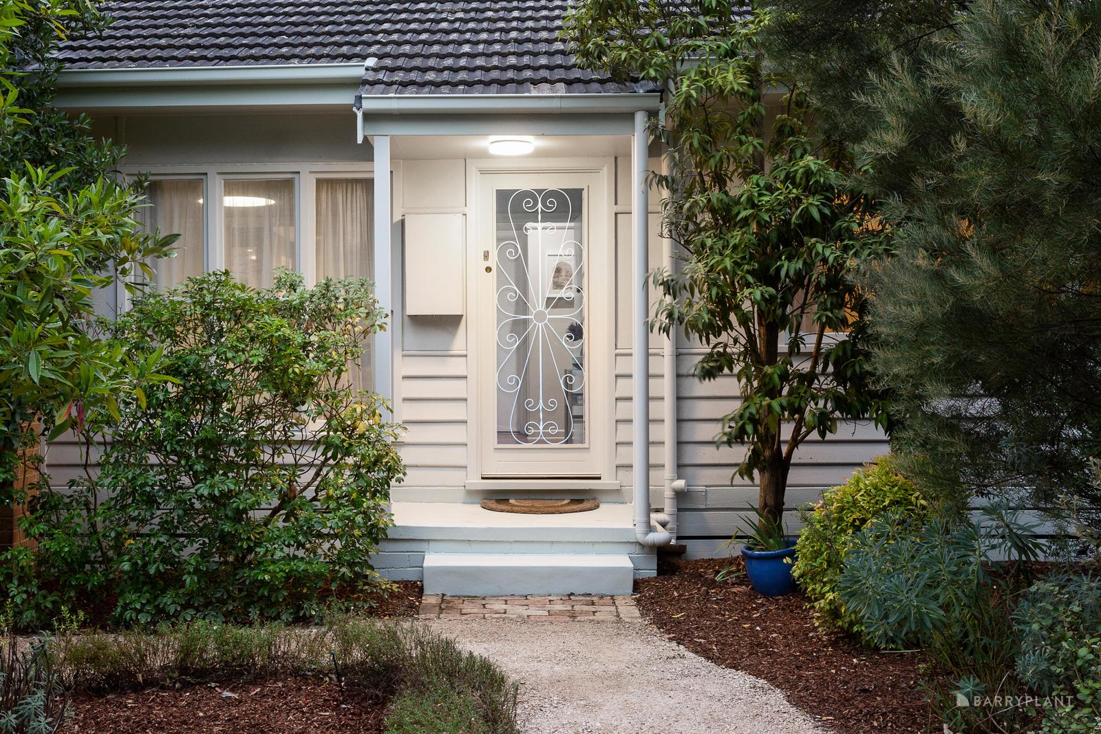 83 Airlie Road, Montmorency, VIC 3094 - Sold