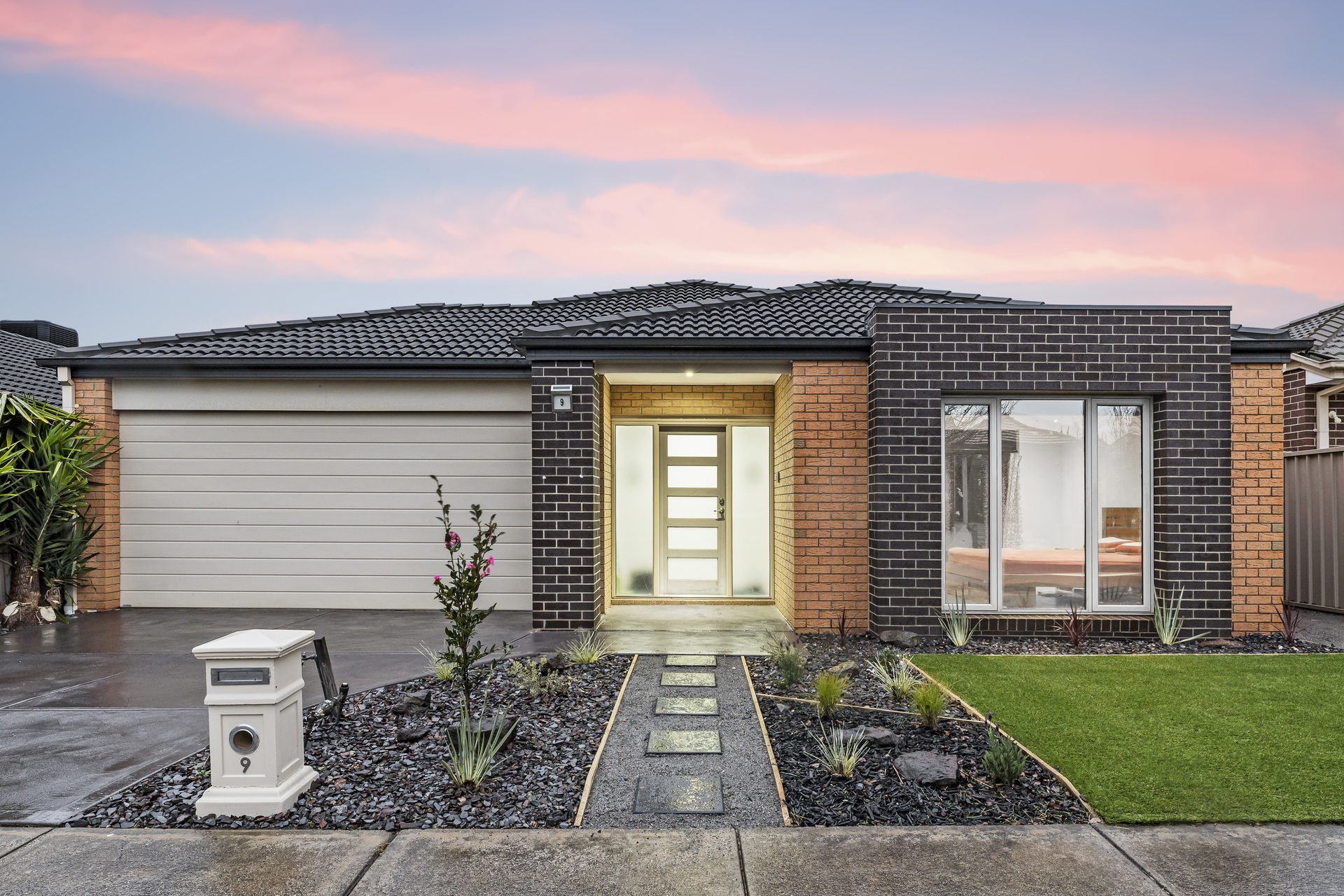 9 Miro Way, Fraser Rise, VIC 3336 - Sold