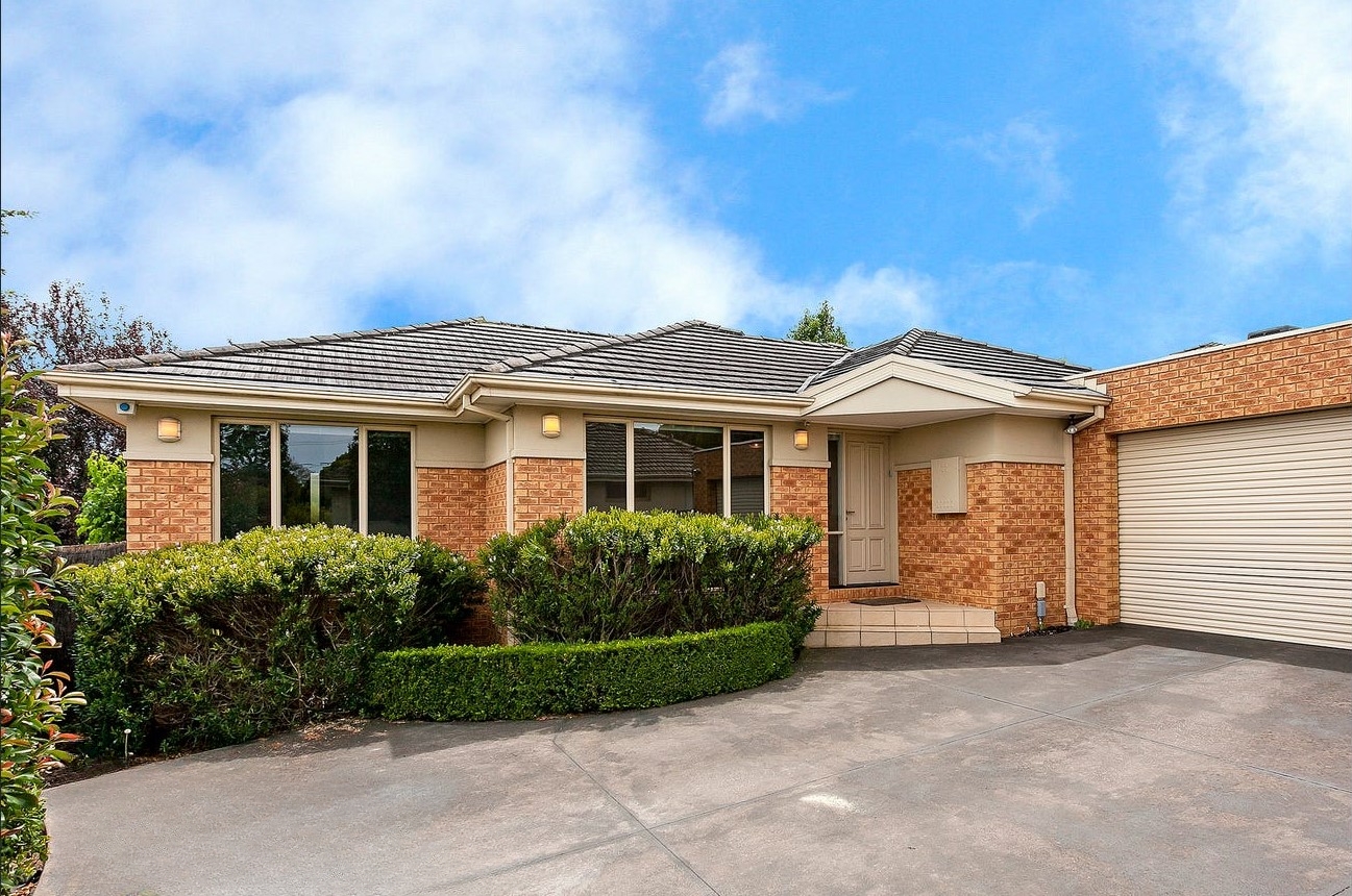 t 2/55 Thea Grove, Doncaster East, VIC 3109 - Leased